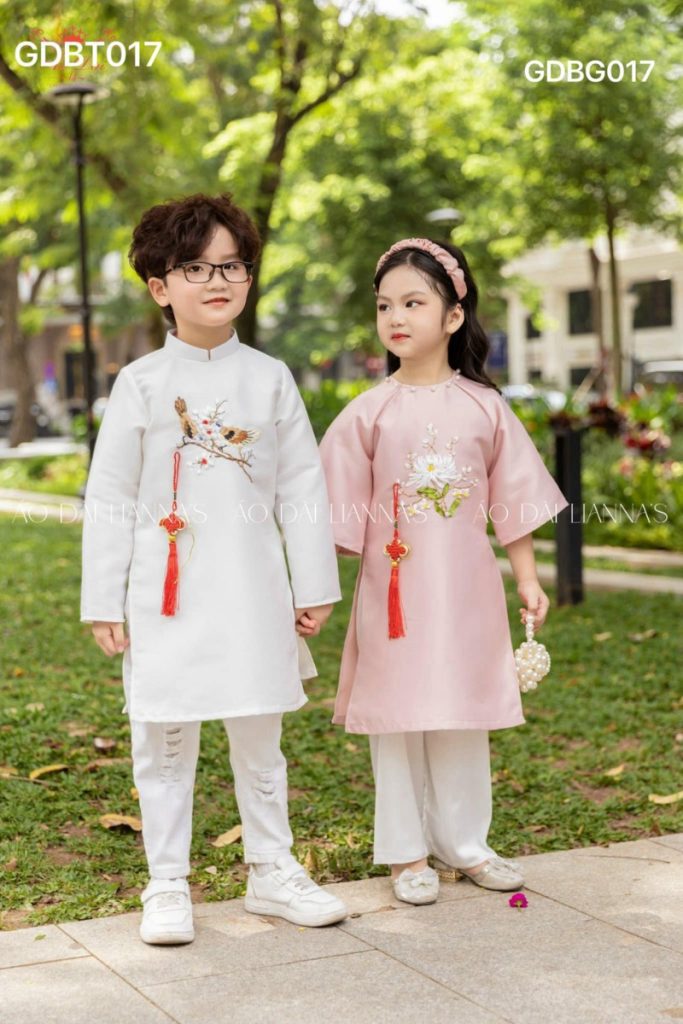 Top 10 mẫu áo dài cho bé gái bán chạy nhất tại Lianna