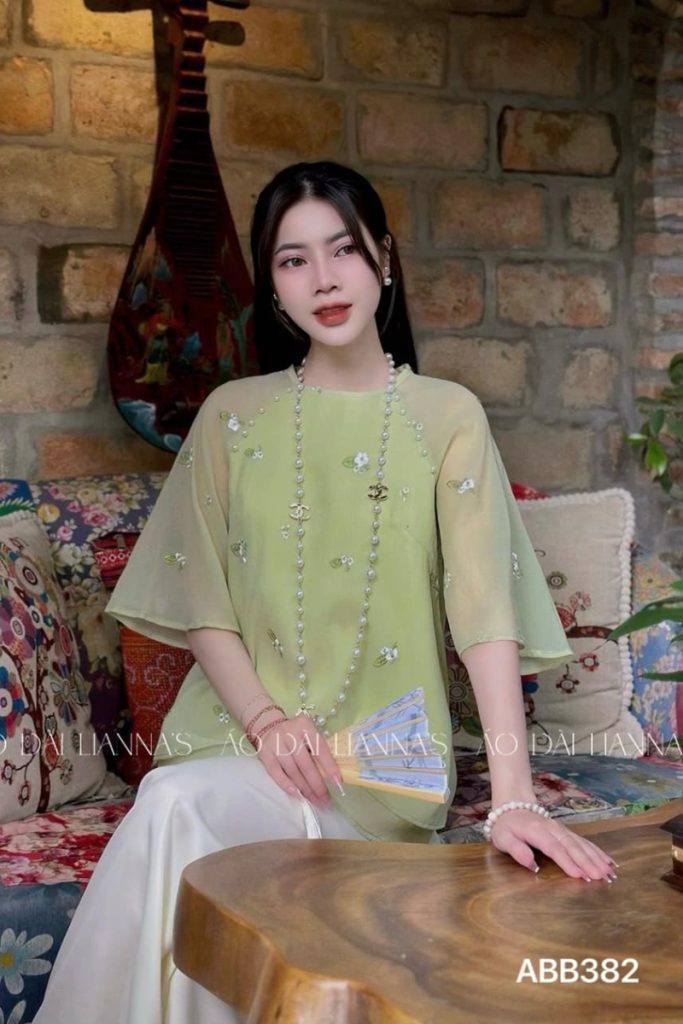 Chiêm ngưỡng các mẫu áo bà ba hiện đại nhất 2024