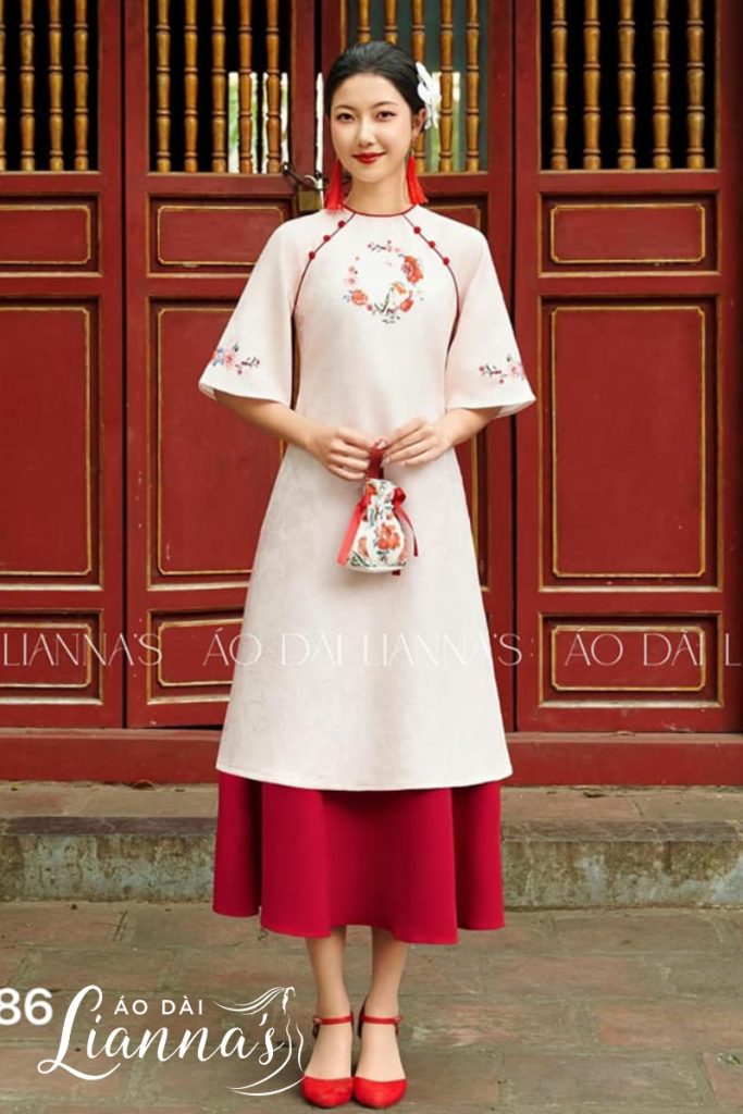 Bí quyết trở nên nổi bật với áo dài cách tân tà ngắn